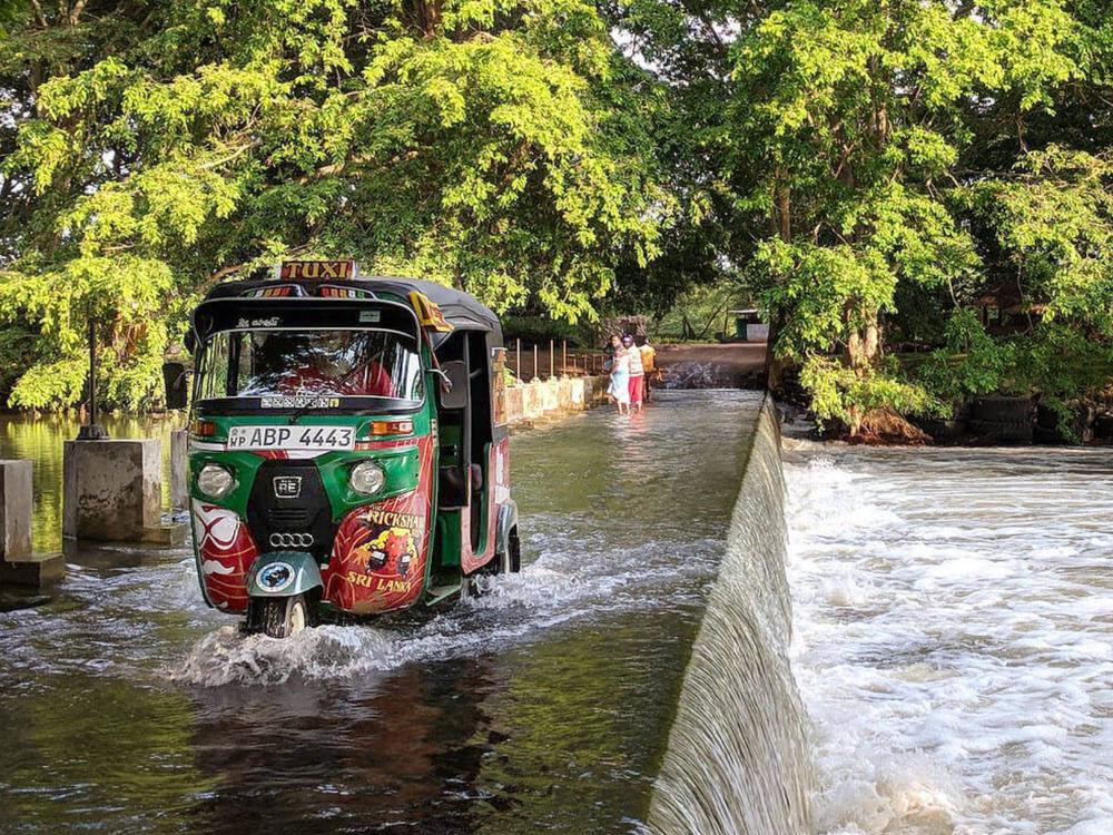 Sri Lanka Rickshaw Madness for 'COOL EARTH' - Givealittle