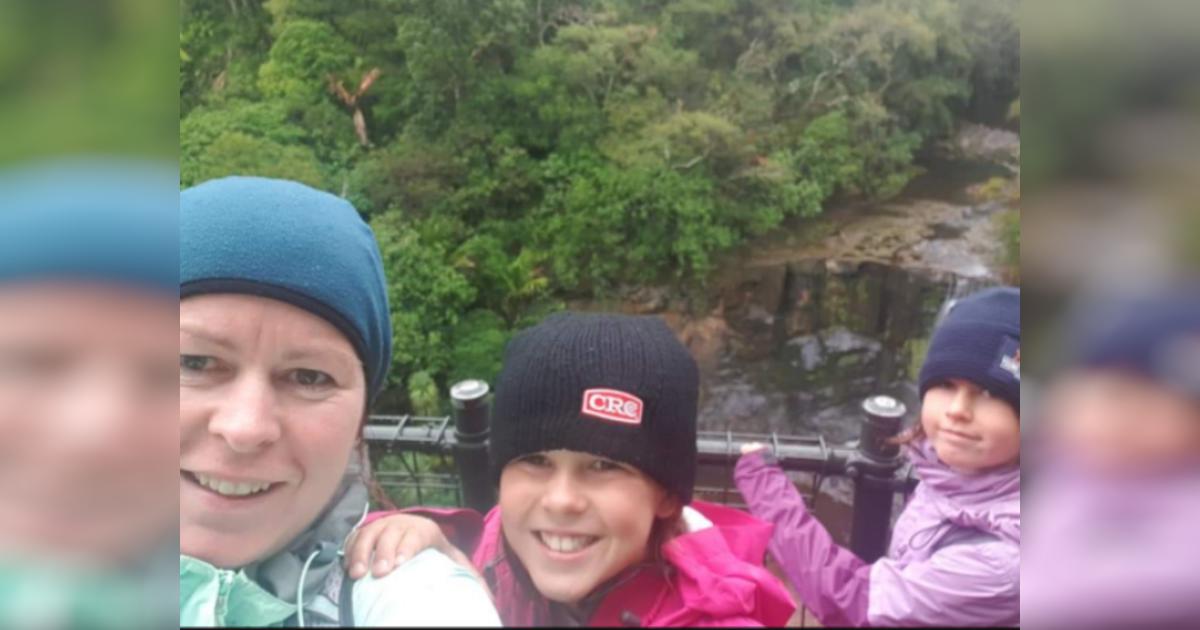 Chrissy's Family Fund (Flipping the bird at Cancer) - Givealittle