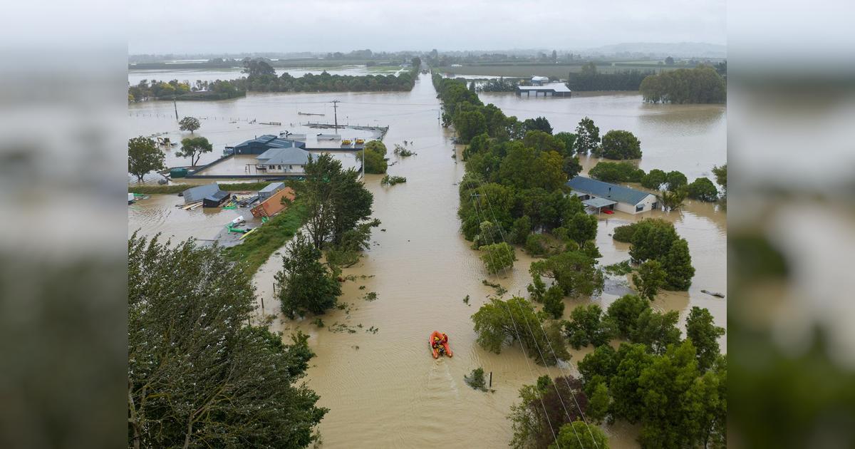 Cyclone and flood relief - Givealittle
