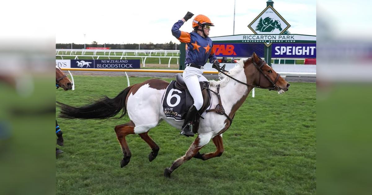 Finals pony scurry racing. Lets help Lea go - Givealittle