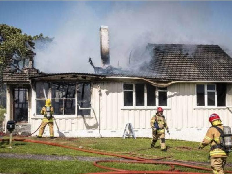 House Fire takes Everything - Help this whanau for Christmas - Updates ...