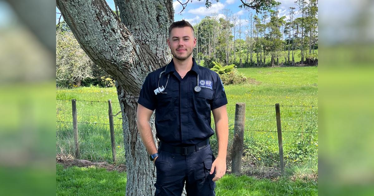 Support a student paramedic - Givealittle