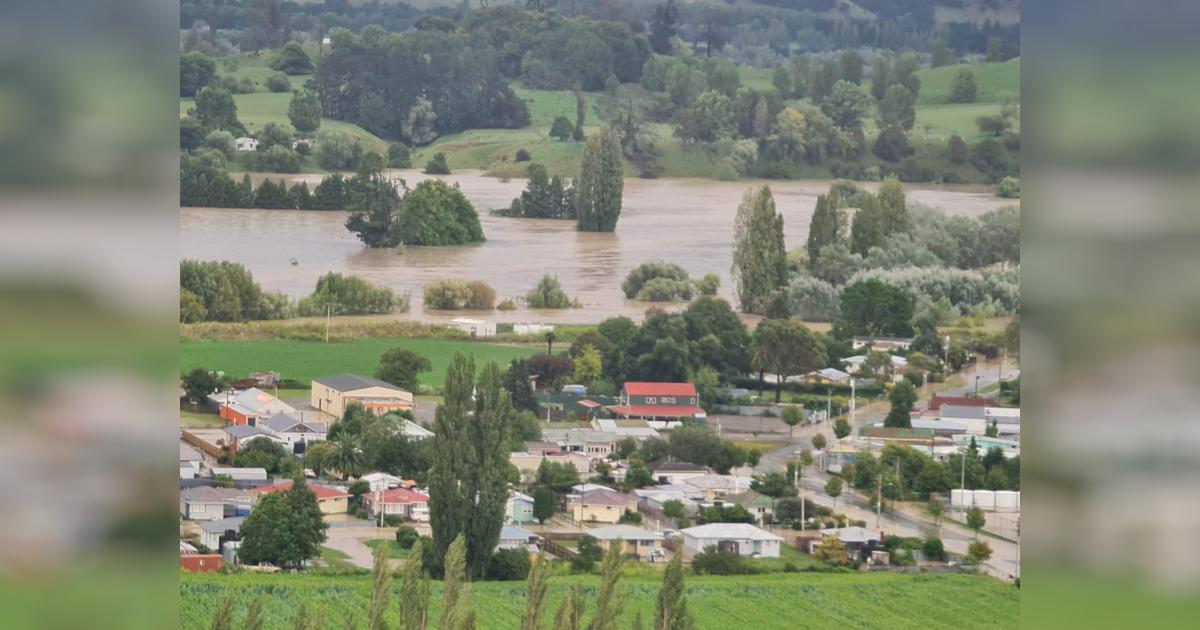Giving relief to the whanau in Te Karaka, post Cyclone Gabrielle ...