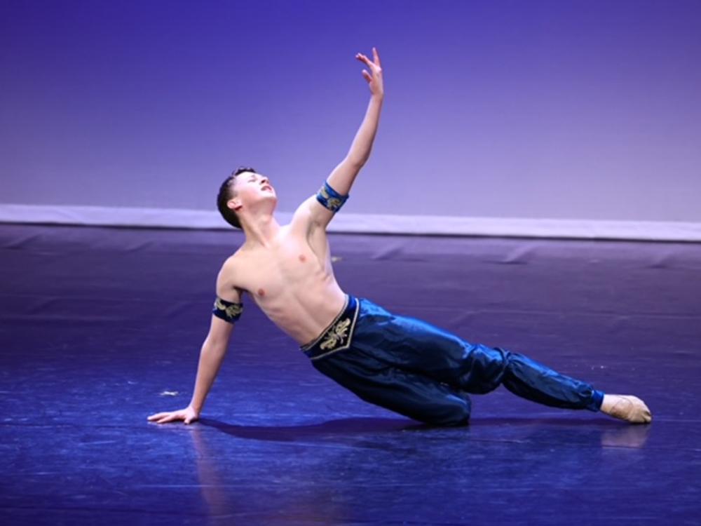 Help Hamish achieve his ballet dreams - Givealittle
