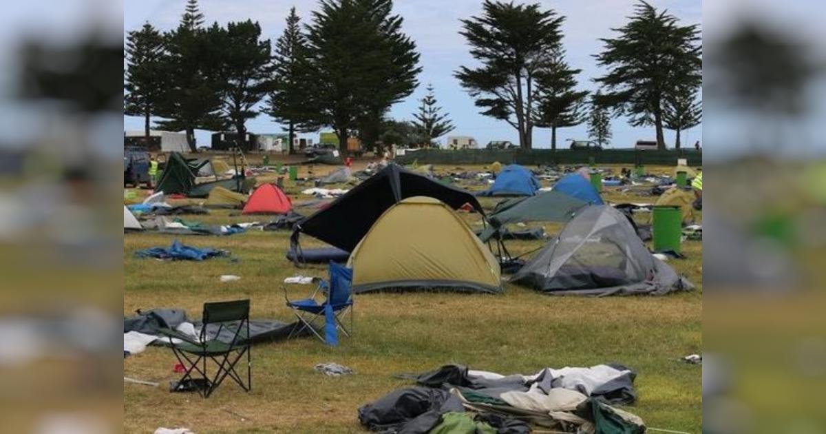 The Tent Collectors - Saving tents from landfill & donating to refugee ...