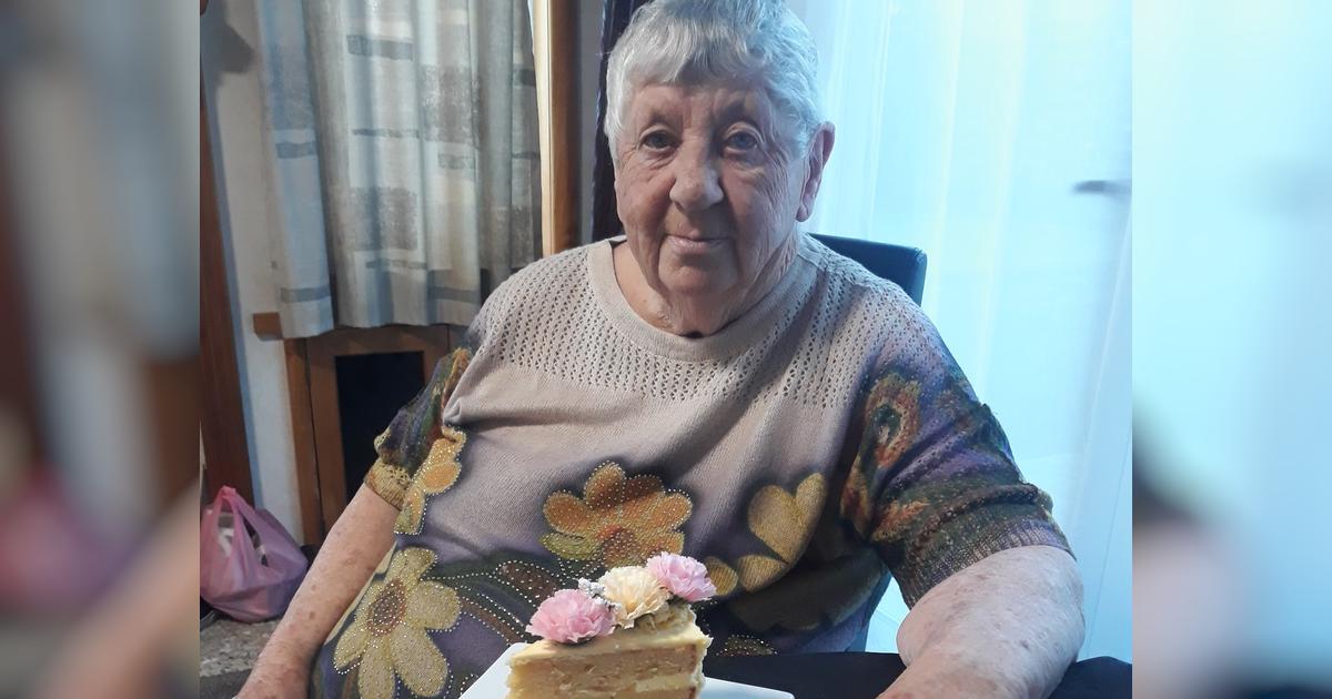 Support Levin’s Favourite Busker – Bonnie Crighton - Givealittle