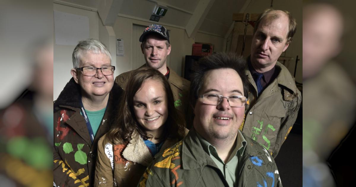 Many Hats Theatre Development Project - Givealittle