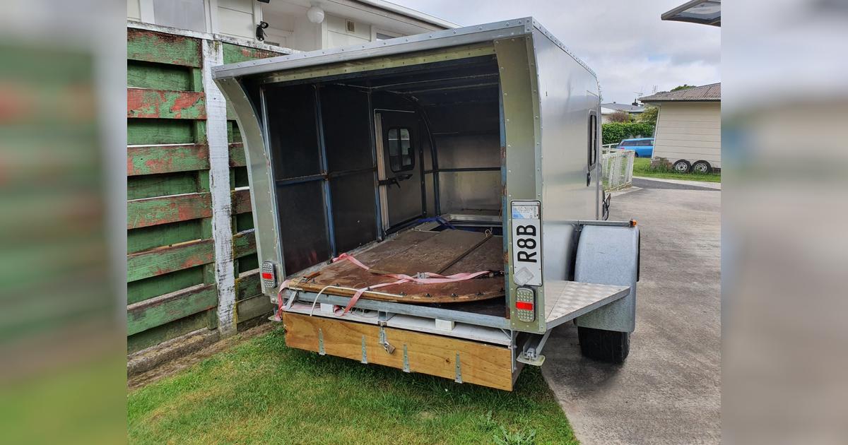 One legged mans camper trailer - Givealittle