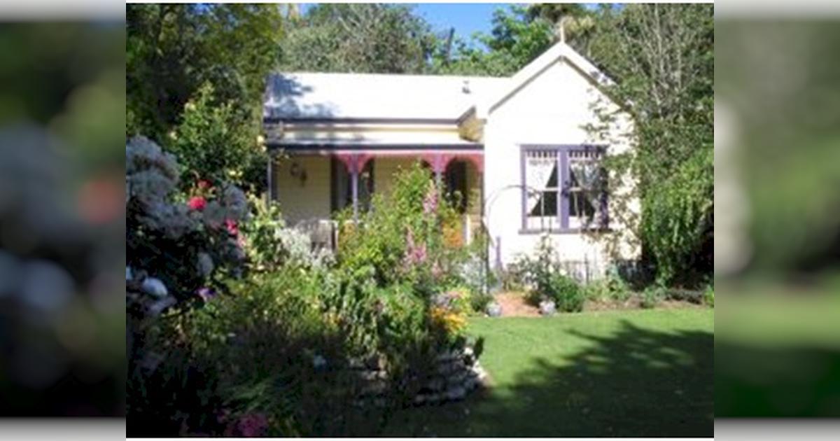 Iris Thomas & Bruce Trask - Givealittle